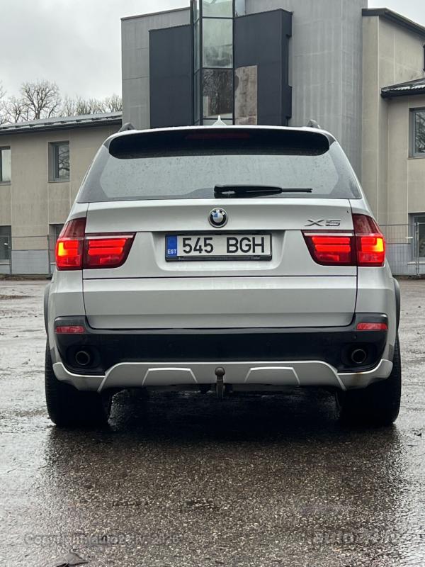 Grey BMW X5 2007 in Rakvere, with an engine capacity of 3.00 L and mileage of 306 thousand km for 8700 €, photo 7 on AUTOMOTO.COM.LV
