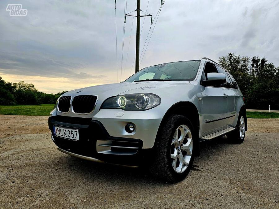 Pelēks BMW X5 2007 Kauņa, ar dzinēja tilpumu 3.00 L un nobraukumu 354 tūkst. km par 4999 €, foto 1 vietnē AUTOMOTO.COM.LV