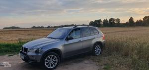 Pelēks BMW X5 2007 Panevēža, ar dzinēja tilpumu 3.00 L un nobraukumu 321 tūkst. km par 8200 €, foto  vietnē AUTOMOTO.COM.LV