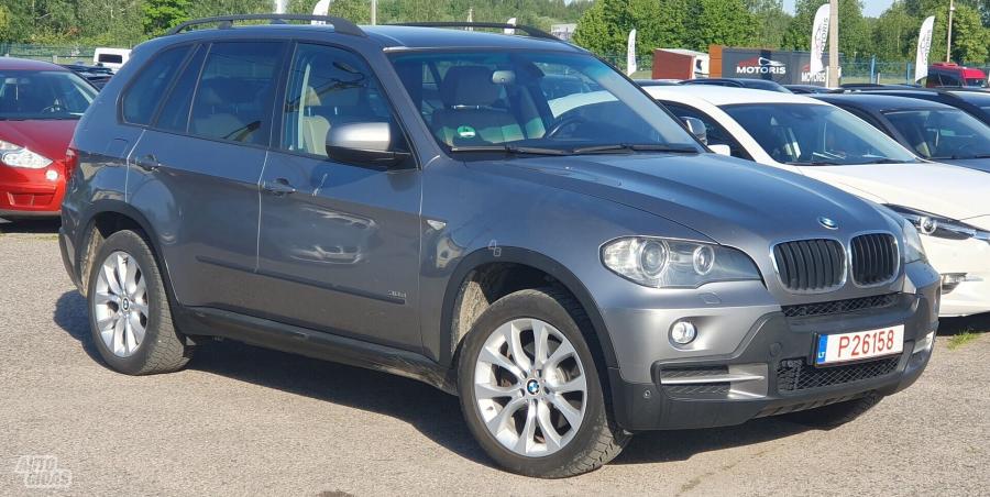 Grey BMW X5 2007 in Panevezys, with an engine capacity of 3.00 L and mileage of 321 thousand km for 8200 €, photo 8 on AUTOMOTO.COM.LV