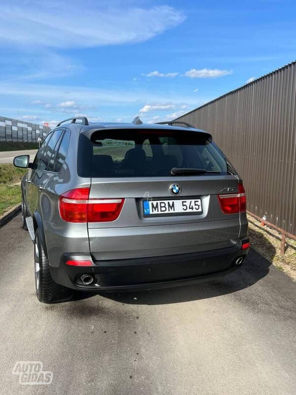 Grey BMW X5 2007 in Marijampole, with an engine capacity of 3.00 L and mileage of 353 thousand km for 6600 €, photo 4 on AUTOMOTO.COM.LV