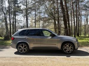 Pelēks BMW X5 2007 Viļņa, ar dzinēja tilpumu 3.00 L un nobraukumu 401 tūkst. km par 7900 €, foto 4 vietnē AUTOMOTO.COM.LV