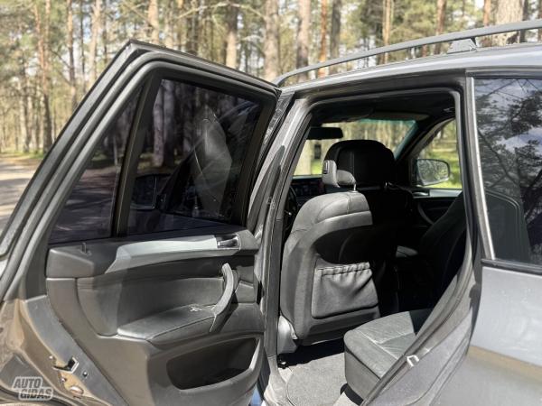 Grey BMW X5 2007 in Vilnius, with an engine capacity of 3.00 L and mileage of 401 thousand km for 7900 €, photo 8 on AUTOMOTO.COM.LV