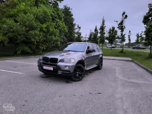 Grey BMW X5 2007 in Vilnius, with an engine capacity of 3.00 L and mileage of 350 thousand km for 6950 €, photo 2 on AUTOMOTO.COM.LV