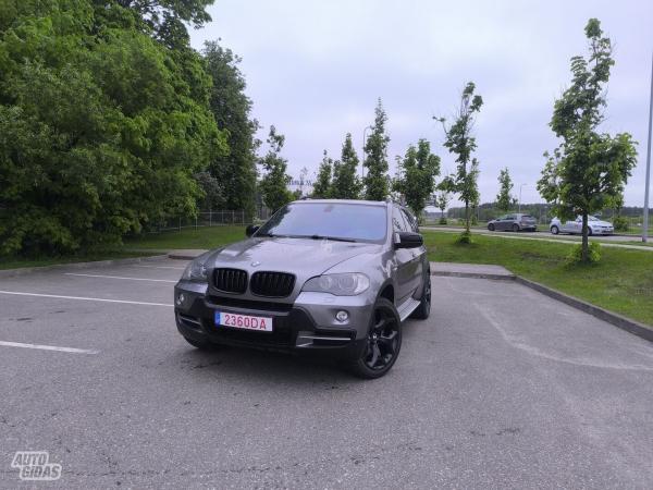 Grey BMW X5 2007 in Vilnius, with an engine capacity of 3.00 L and mileage of 350 thousand km for 6950 €, photo 3 on AUTOMOTO.COM.LV