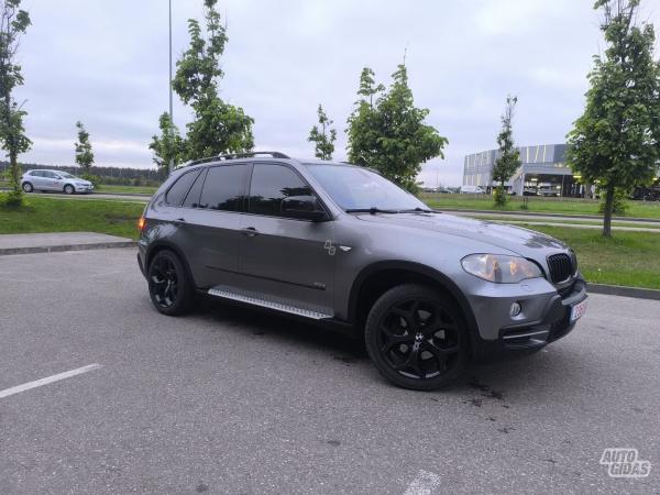 Grey BMW X5 2007 in Vilnius, with an engine capacity of 3.00 L and mileage of 350 thousand km for 6950 €, photo 7 on AUTOMOTO.COM.LV