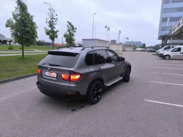 Grey BMW X5 2007 in Vilnius, with an engine capacity of 3.00 L and mileage of 350 thousand km for 6950 €, photo 9 on AUTOMOTO.COM.LV