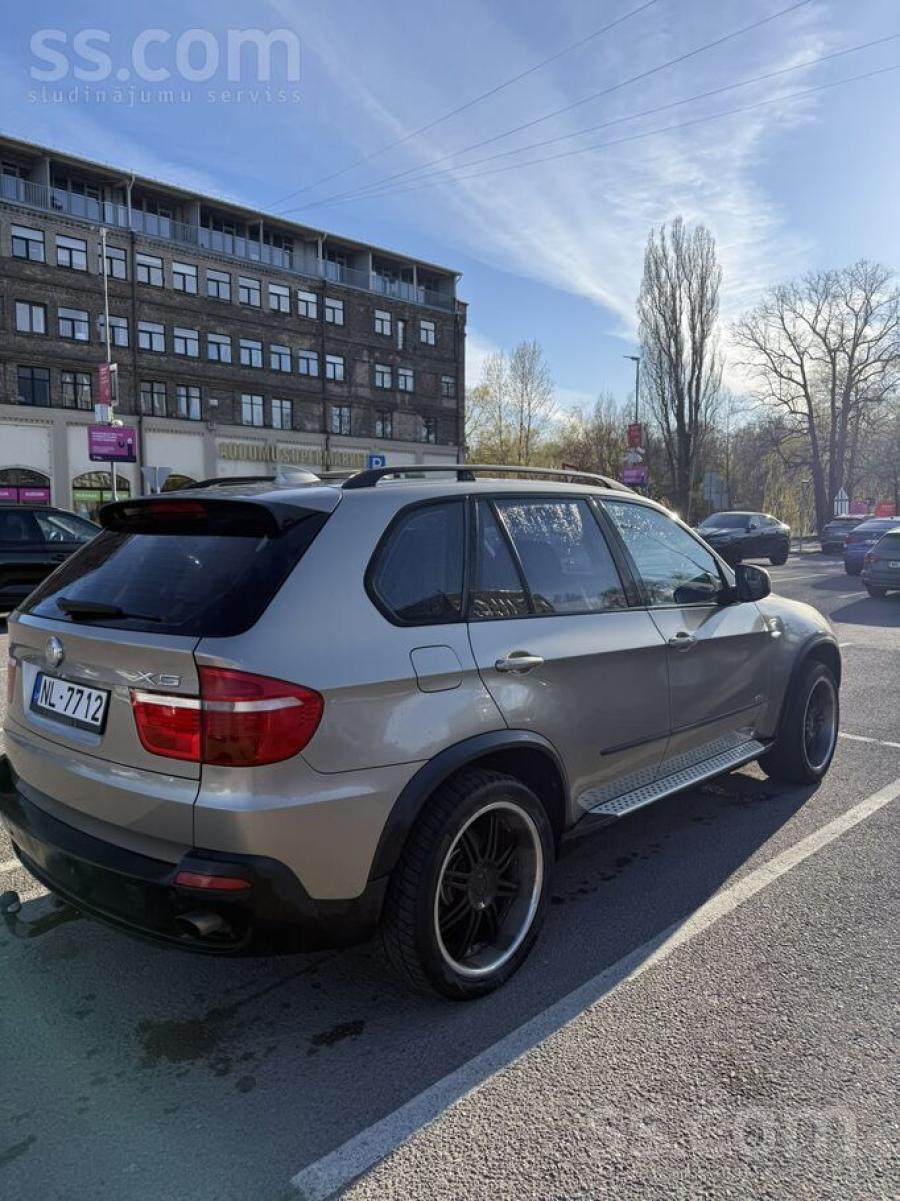 Pelēks BMW X5 2007 Rīga, ar dzinēja tilpumu 3.00 L un nobraukumu 413 tūkst. km par 6900 €, foto 3 vietnē AUTOMOTO.COM.LV