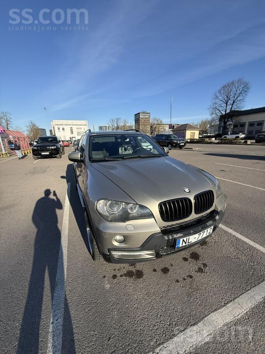 Pelēks BMW X5 2007 Rīga, ar dzinēja tilpumu 3.00 L un nobraukumu 413 tūkst. km par 6900 €, foto 5 vietnē AUTOMOTO.COM.LV
