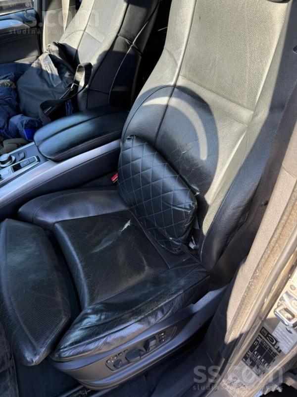 Pelēks BMW X5 2007 Rīga, ar dzinēja tilpumu 3.00 L un nobraukumu 413 tūkst. km par 6900 €, foto 6 vietnē AUTOMOTO.COM.LV