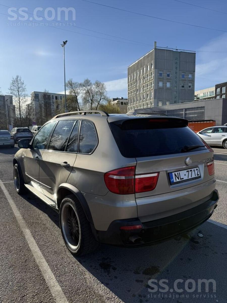 Pelēks BMW X5 2007 Rīga, ar dzinēja tilpumu 3.00 L un nobraukumu 413 tūkst. km par 6900 €, foto 13 vietnē AUTOMOTO.COM.LV