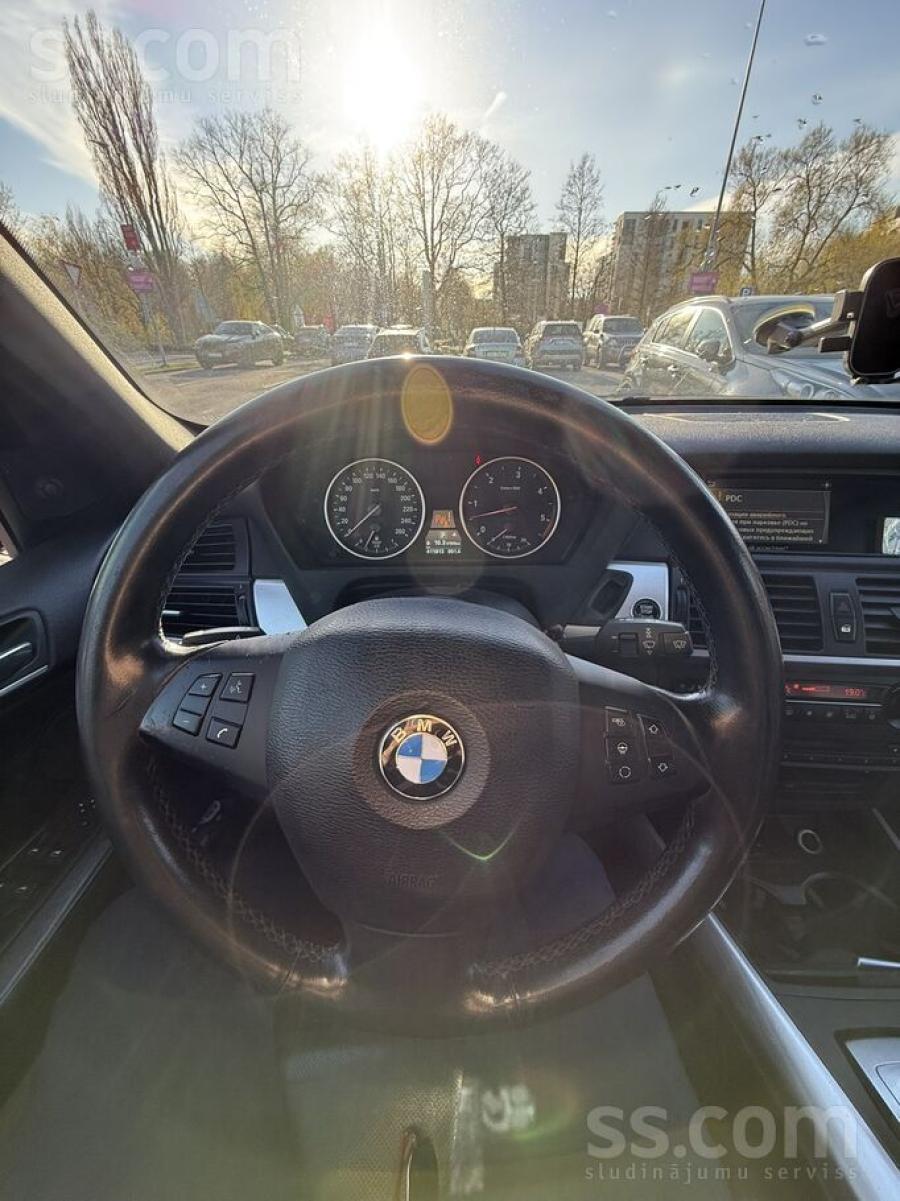 Pelēks BMW X5 2007 Rīga, ar dzinēja tilpumu 3.00 L un nobraukumu 413 tūkst. km par 6900 €, foto 15 vietnē AUTOMOTO.COM.LV