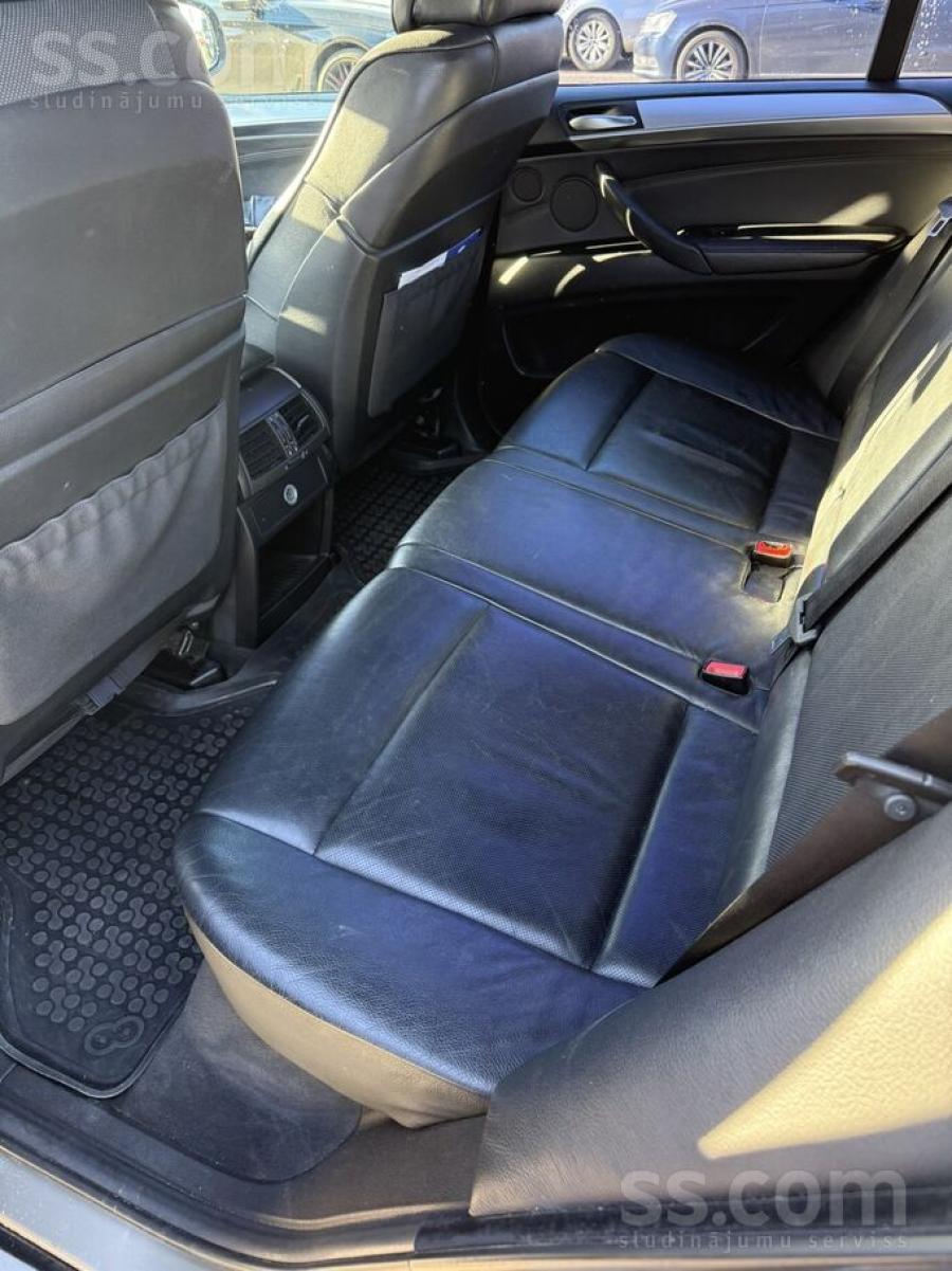 Pelēks BMW X5 2007 Rīga, ar dzinēja tilpumu 3.00 L un nobraukumu 413 tūkst. km par 6900 €, foto 18 vietnē AUTOMOTO.COM.LV