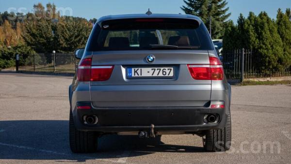 Pelēks BMW X5 2007 Tukums, ar dzinēja tilpumu 3.00 L un nobraukumu 375 tūkst. km par 8000 €, foto 4 vietnē AUTOMOTO.COM.LV