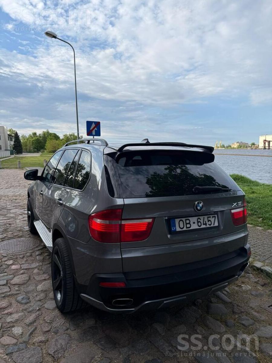 Grey BMW X5 2007 in Riga, with an engine capacity of 4.80 L and mileage of 22 thousand km for 6880 €, photo 8 on AUTOMOTO.COM.LV