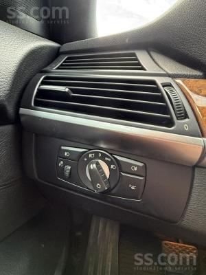 Grey BMW X5 2007 in Riga, with an engine capacity of 4.80 L and mileage of 22 thousand km for 6880 €, photo 12 on AUTOMOTO.COM.LV