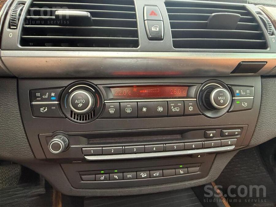 Grey BMW X5 2007 in Riga, with an engine capacity of 4.80 L and mileage of 22 thousand km for 6880 €, photo 15 on AUTOMOTO.COM.LV