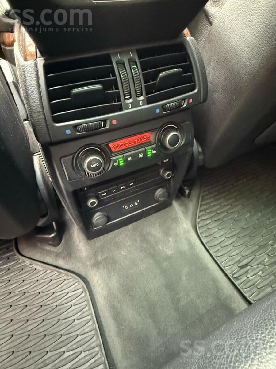 Grey BMW X5 2007 in Riga, with an engine capacity of 4.80 L and mileage of 22 thousand km for 6880 €, photo 16 on AUTOMOTO.COM.LV