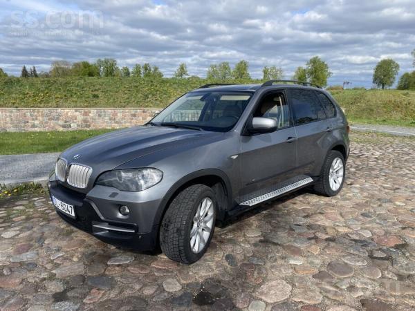 Grey BMW X5 2007 in Daugavpils, with an engine capacity of 3.00 L and mileage of 379 thousand km for 7299 €, photo 2 on AUTOMOTO.COM.LV
