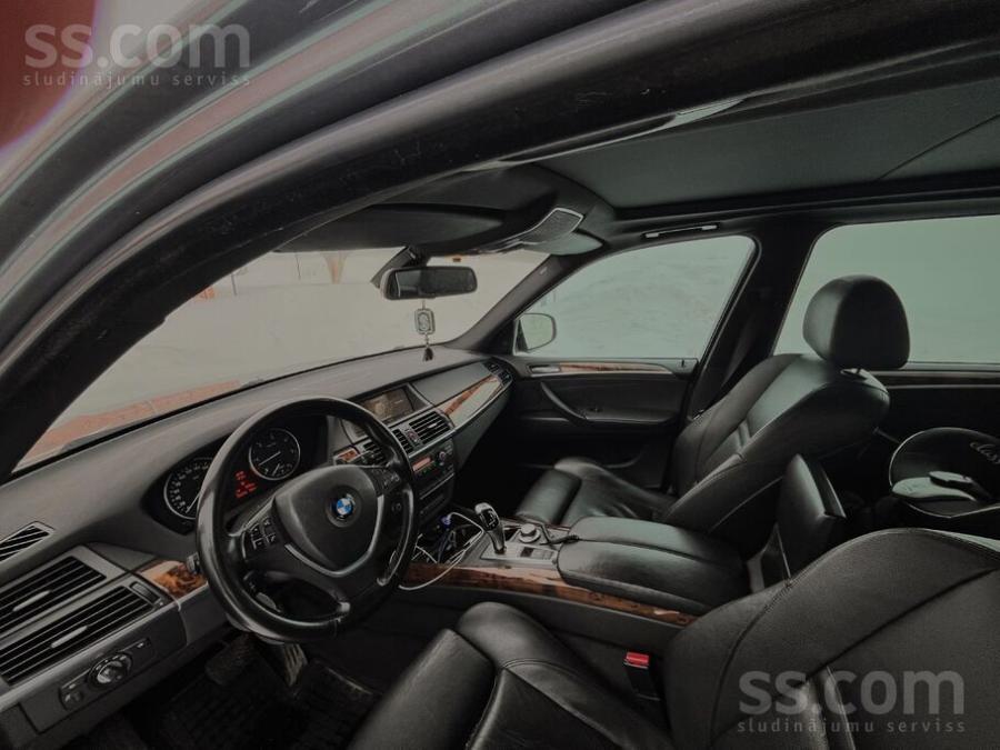 Grey BMW X5 2007 in Daugavpils, with an engine capacity of 3.00 L and mileage of 307 thousand km for 9700 €, photo 4 on AUTOMOTO.COM.LV