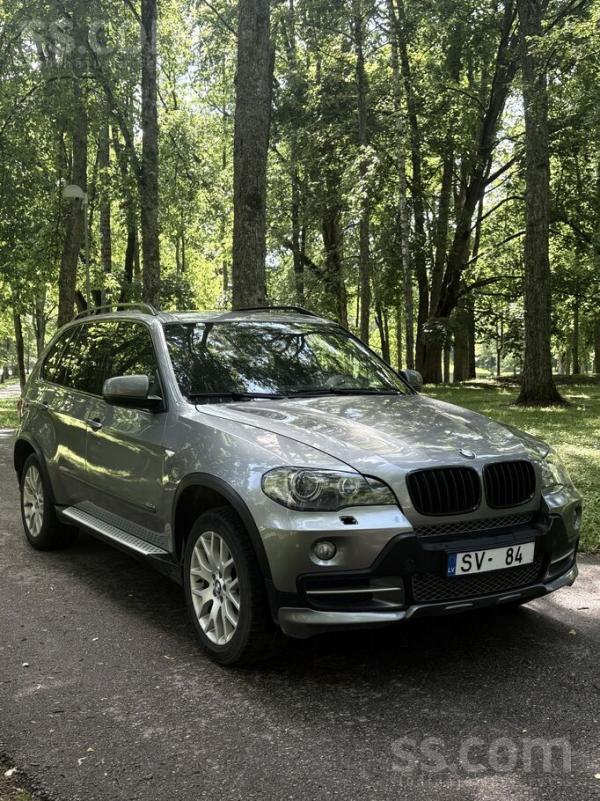 Pelēks BMW X5 2007 Ogre, ar dzinēja tilpumu 3.00 L un nobraukumu 405 tūkst. km par 8000 €, foto 2 vietnē AUTOMOTO.COM.LV
