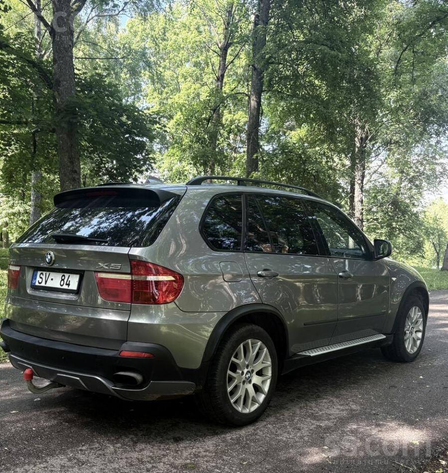 Grey BMW X5 2007 in Ogre, with an engine capacity of 3.00 L and mileage of 405 thousand km for 8000 €, photo 5 on AUTOMOTO.COM.LV
