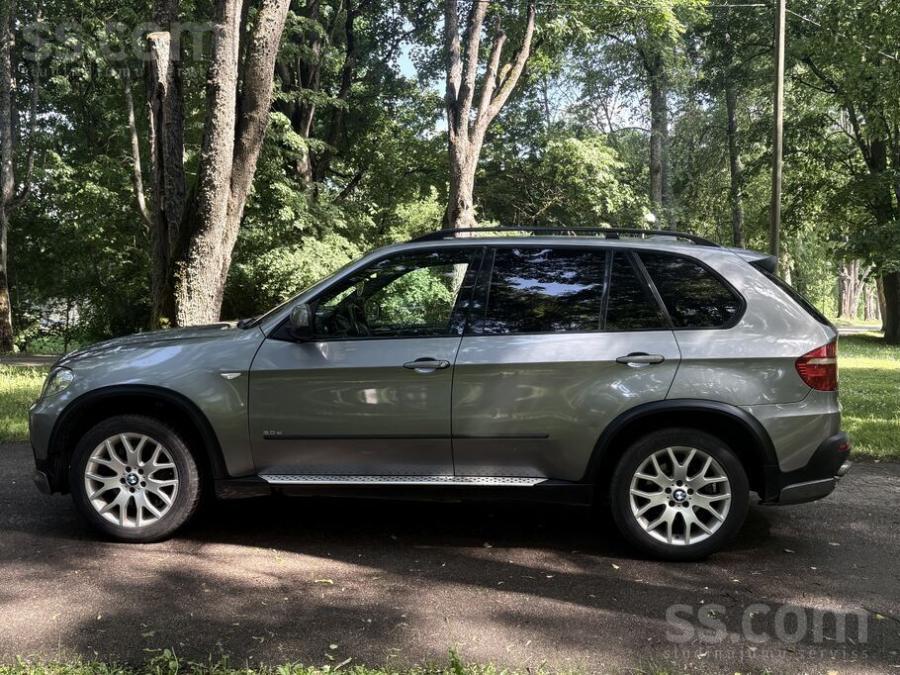 Grey BMW X5 2007 in Ogre, with an engine capacity of 3.00 L and mileage of 405 thousand km for 8000 €, photo 7 on AUTOMOTO.COM.LV