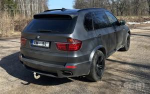 Grey BMW X5 2007 in Valmiera, with an engine capacity of 3.00 L and mileage of 425 thousand km for 9500 €, photo 5 on AUTOMOTO.COM.LV