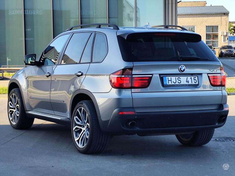 Pelēks BMW X5 2007 Šauļi, ar dzinēja tilpumu 3.00 L un nobraukumu 0 tūkst. km par 8600 €, foto 6 vietnē AUTOMOTO.COM.LV