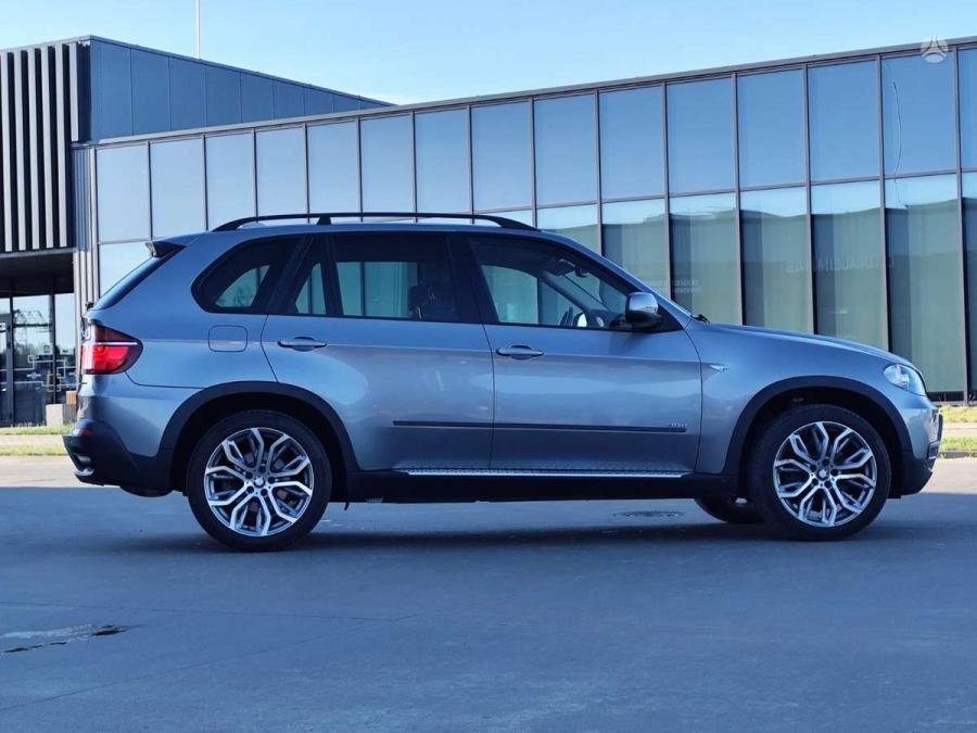 Pelēks BMW X5 2007 Šauļi, ar dzinēja tilpumu 3.00 L un nobraukumu 0 tūkst. km par 8600 €, foto 10 vietnē AUTOMOTO.COM.LV