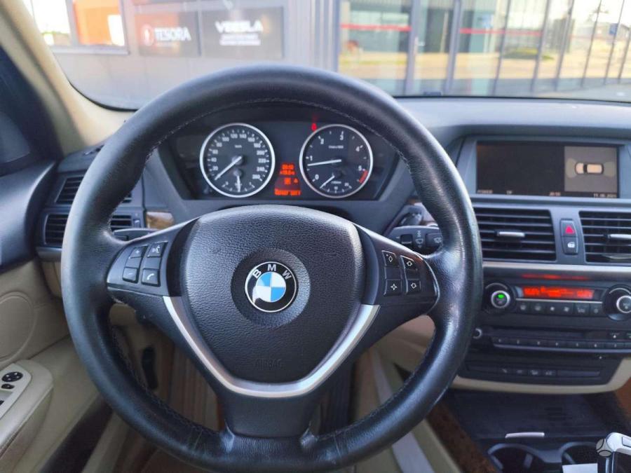 Pelēks BMW X5 2007 Šauļi, ar dzinēja tilpumu 3.00 L un nobraukumu 0 tūkst. km par 8600 €, foto 16 vietnē AUTOMOTO.COM.LV