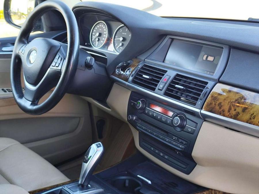 Pelēks BMW X5 2007 Šauļi, ar dzinēja tilpumu 3.00 L un nobraukumu 0 tūkst. km par 8600 €, foto 20 vietnē AUTOMOTO.COM.LV
