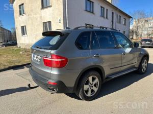 Серый БМВ Х5 2007 в Рига, объемом двигателя 3.00 л и пробегом 357 тыс. км за 6500 €, фото 8 на AUTOMOTO.COM.LV