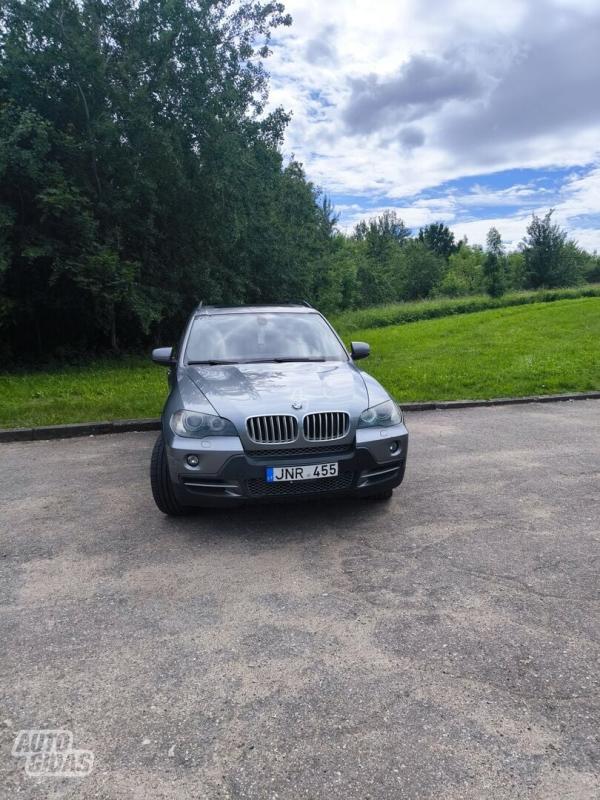 Grey BMW X5 2007 in Kaunas, with an engine capacity of 3.00 L and mileage of 297 thousand km for 7450 €, photo 1 on AUTOMOTO.COM.LV