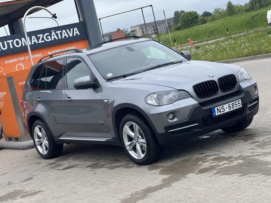 Grey BMW X5 2007 in Riga, with an engine capacity of 3.00 L and mileage of 322 thousand km for 10490 €, photo 6 on AUTOMOTO.COM.LV