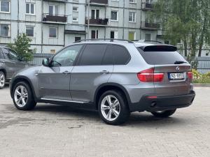 Grey BMW X5 2007 in Riga, with an engine capacity of 3.00 L and mileage of 322 thousand km for 10490 €, photo 12 on AUTOMOTO.COM.LV