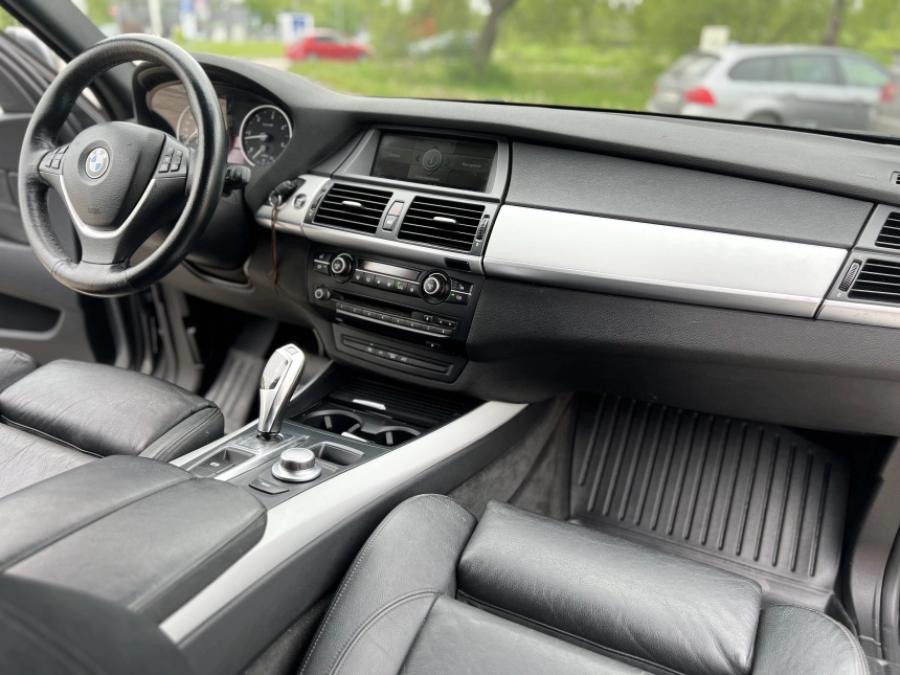 Grey BMW X5 2007 in Riga, with an engine capacity of 3.00 L and mileage of 322 thousand km for 10490 €, photo 20 on AUTOMOTO.COM.LV