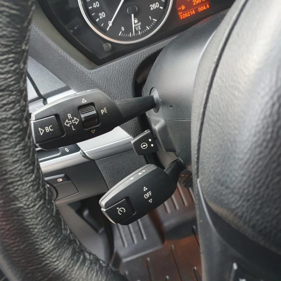 Grey BMW X5 2007 in Riga, with an engine capacity of 3.00 L and mileage of 322 thousand km for 10490 €, photo 29 on AUTOMOTO.COM.LV