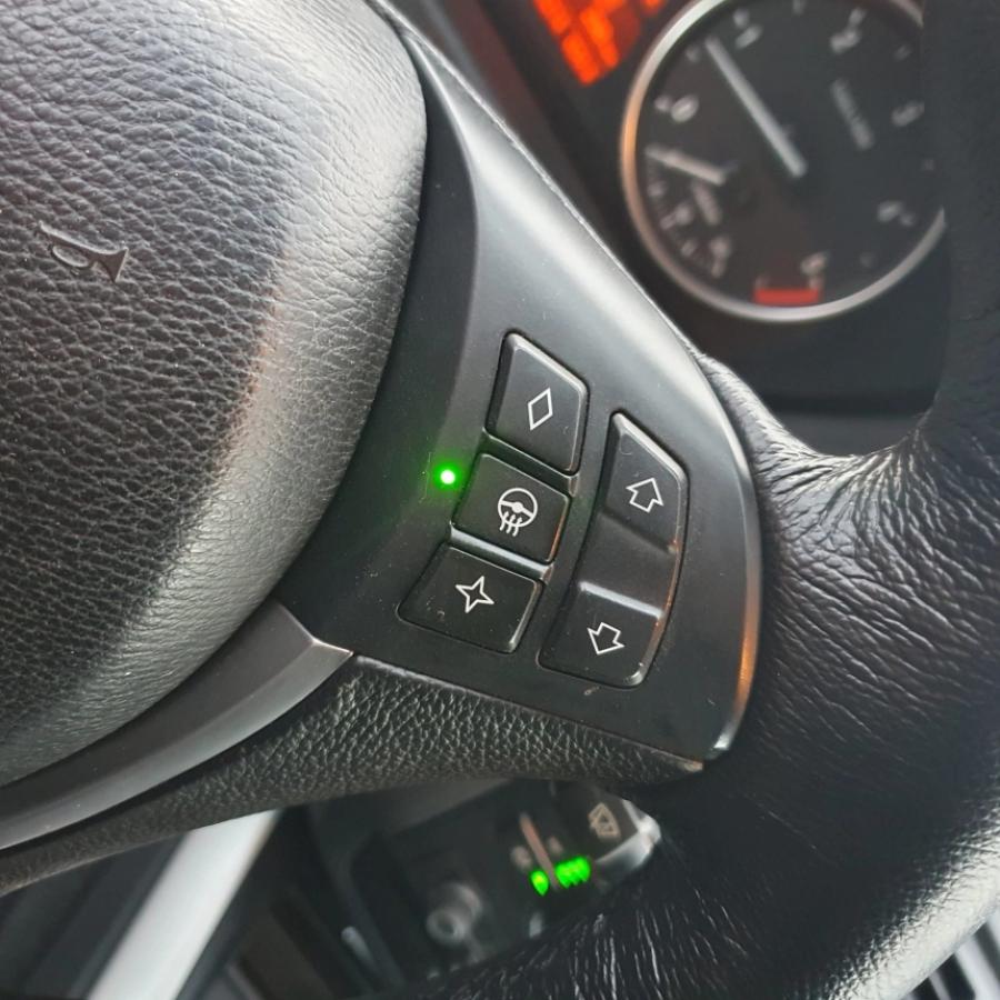 Grey BMW X5 2007 in Riga, with an engine capacity of 3.00 L and mileage of 322 thousand km for 10490 €, photo 30 on AUTOMOTO.COM.LV