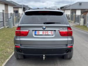 Grey BMW X5 2007 in Jelgava, with an engine capacity of 3.00 L and mileage of 313 thousand km for 8800 €, photo 10 on AUTOMOTO.COM.LV