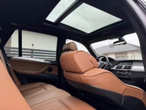 Grey BMW X5 2007 in Jelgava, with an engine capacity of 3.00 L and mileage of 313 thousand km for 8800 €, photo 17 on AUTOMOTO.COM.LV