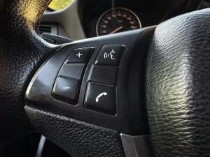 Grey BMW X5 2007 in Riga, with an engine capacity of 3.00 L and mileage of 305 thousand km for 7490 €, photo 32 on AUTOMOTO.COM.LV