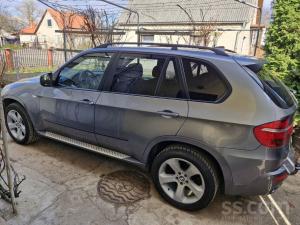 Grey BMW X5 2007 in Daugavpils, with an engine capacity of 3.00 L and mileage of 360 thousand km for 8300 €, photo 7 on AUTOMOTO.COM.LV