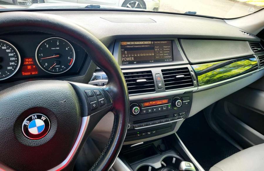 Grey BMW X5 2007 in Siauliai, with an engine capacity of 3.00 L and mileage of 370 thousand km for 6400 €, photo 11 on AUTOMOTO.COM.LV