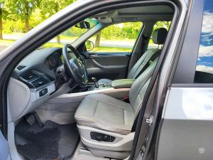 Grey BMW X5 2007 in Siauliai, with an engine capacity of 3.00 L and mileage of 370 thousand km for 6400 €, photo 19 on AUTOMOTO.COM.LV