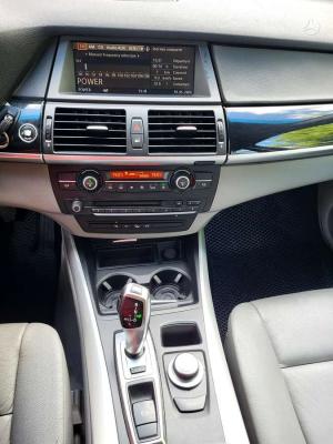 Grey BMW X5 2007 in Siauliai, with an engine capacity of 3.00 L and mileage of 370 thousand km for 6400 €, photo 23 on AUTOMOTO.COM.LV