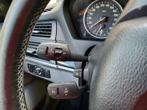 Grey BMW X5 2007 in Siauliai, with an engine capacity of 3.00 L and mileage of 370 thousand km for 6400 €, photo 26 on AUTOMOTO.COM.LV
