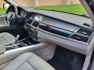 Grey BMW X5 2007 in Siauliai, with an engine capacity of 3.00 L and mileage of 370 thousand km for 6400 €, photo 28 on AUTOMOTO.COM.LV
