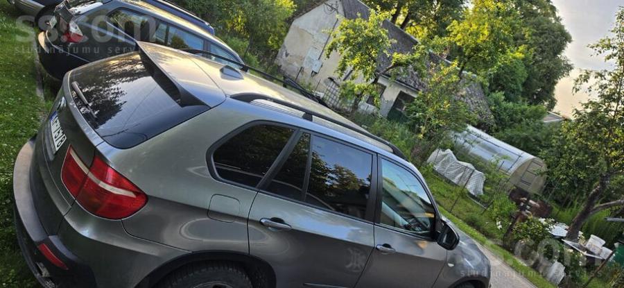 Grey BMW X5 2007 in Ogre, with an engine capacity of 3.00 L and mileage of 375 thousand km for 6300 €, photo 4 on AUTOMOTO.COM.LV