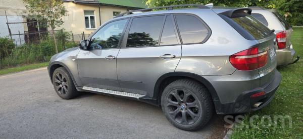 Pelēks BMW X5 2007 Ogre, ar dzinēja tilpumu 3.00 L un nobraukumu 375 tūkst. km par 6300 €, foto 4 vietnē AUTOMOTO.COM.LV
